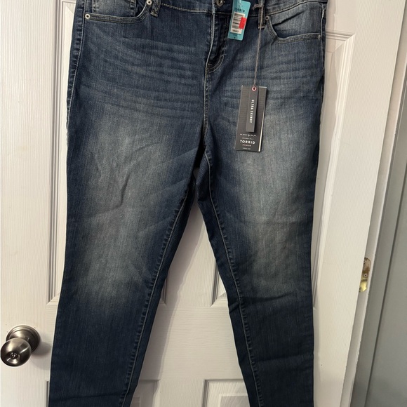 torrid | Jeans | Torrid Blue Skinny Jeans With Modern Cut | Poshmark